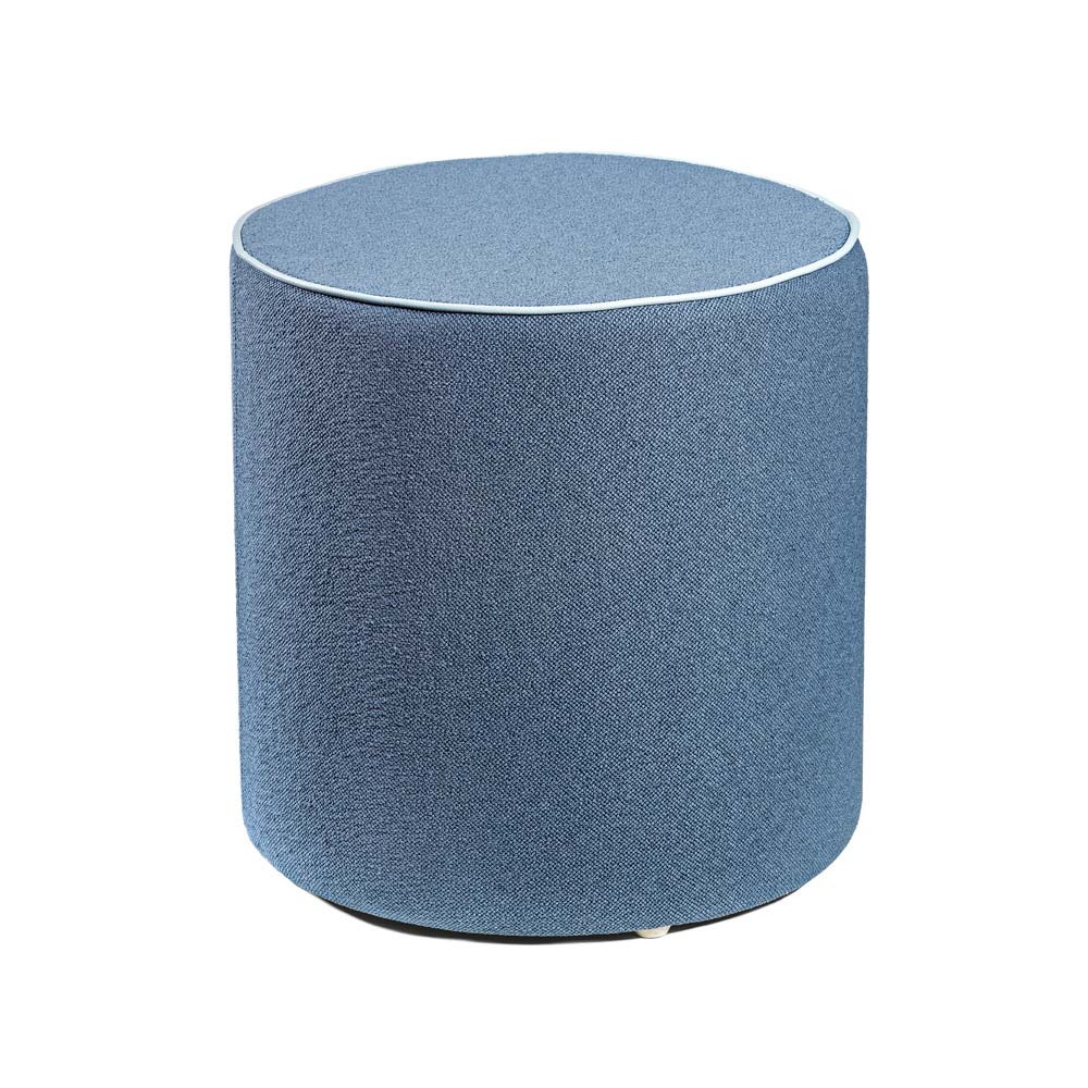 Pufe redondo estofado em tecido e borda contrastante