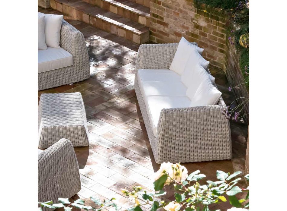 Sofá externo de 3 lugares em polirattan