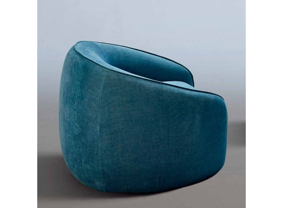 Poltrona relaxante de design moderno e colorido para sala de estar luxuosa