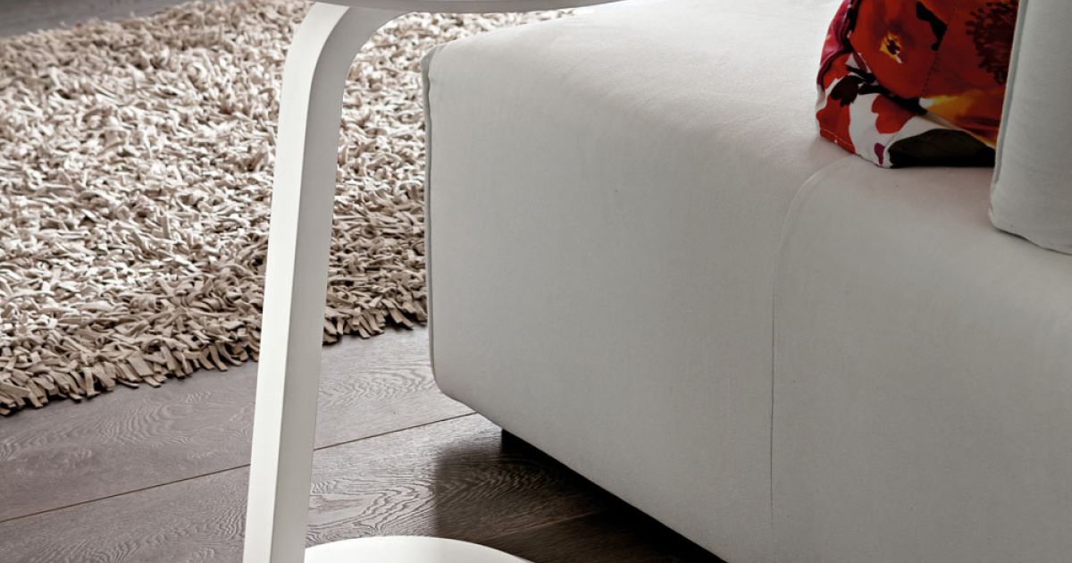 Mesa de centro redonda de luxo em MDF lacado e madeira maciça Made in Italy